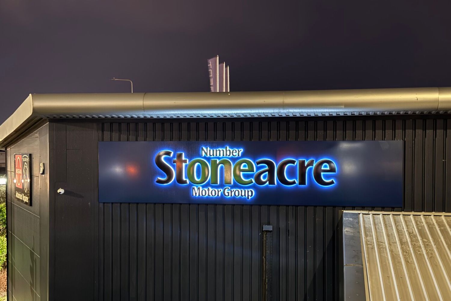 Built-Up Halo Letters | Illuminated Signage for Stoneacre Hull